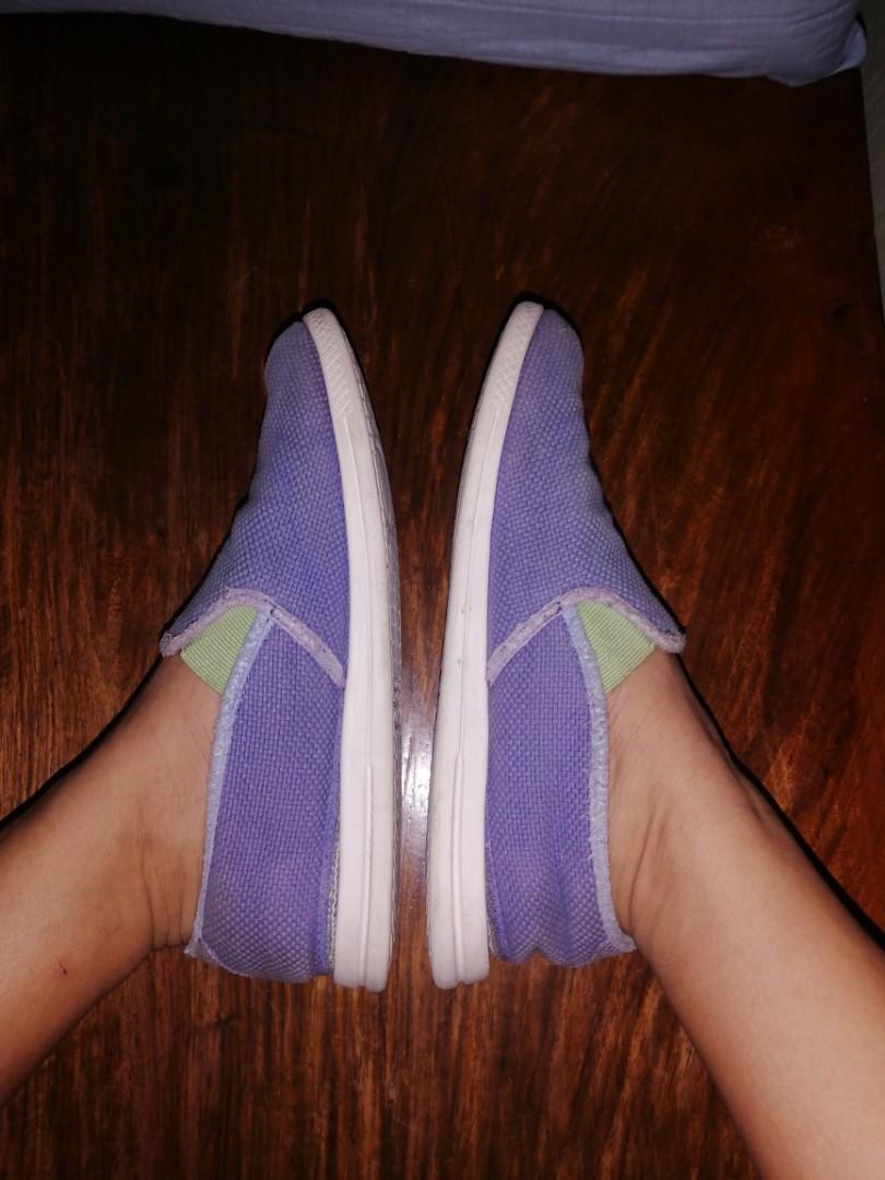 Crocs cloth shoes, Women's Fashion, Footwear, Loafers on Carousell