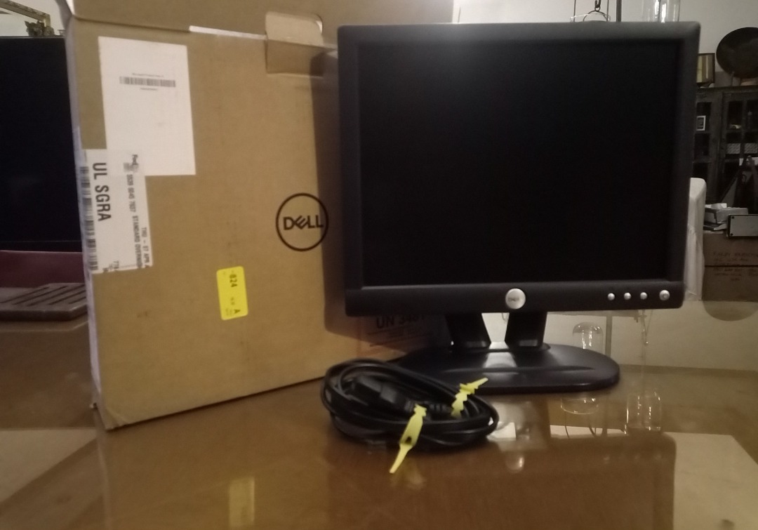 Dell 15 inch Lcd Monitor, Computers & Tech, Parts & Accessories ...