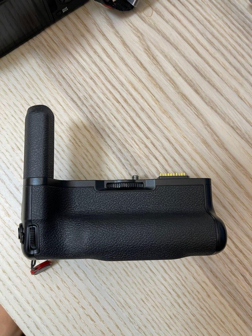 Fujifilm XT4 body + grip XT-4, Photography, Cameras on Carousell