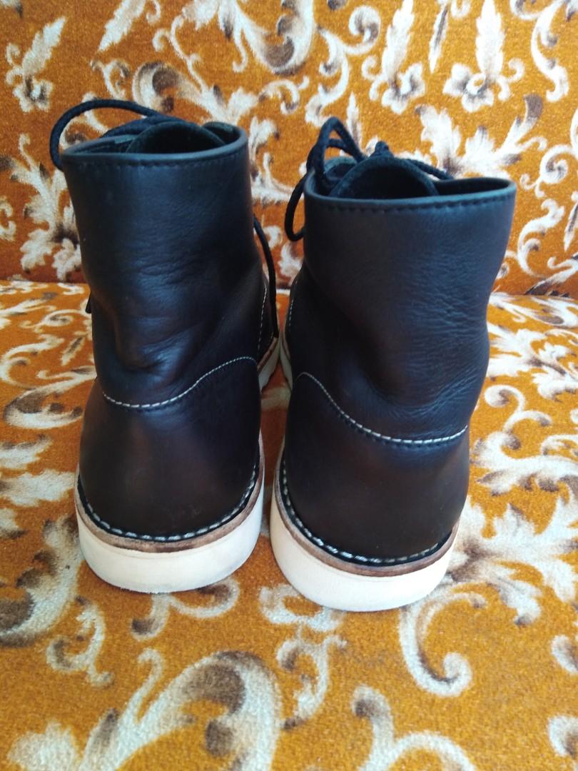 Hawkins boots, Men's Fashion, Footwear, Boots on Carousell