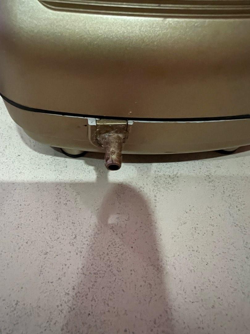 Hiblow Baby air pump 3pin plug, Pet Supplies, Homes & Other Pet ...