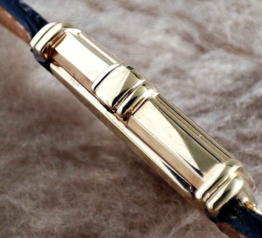 Jean d'Eve JUMP HOUR Sectora Gold Plated QUARTZ 28m MID SIZED Watch ...
