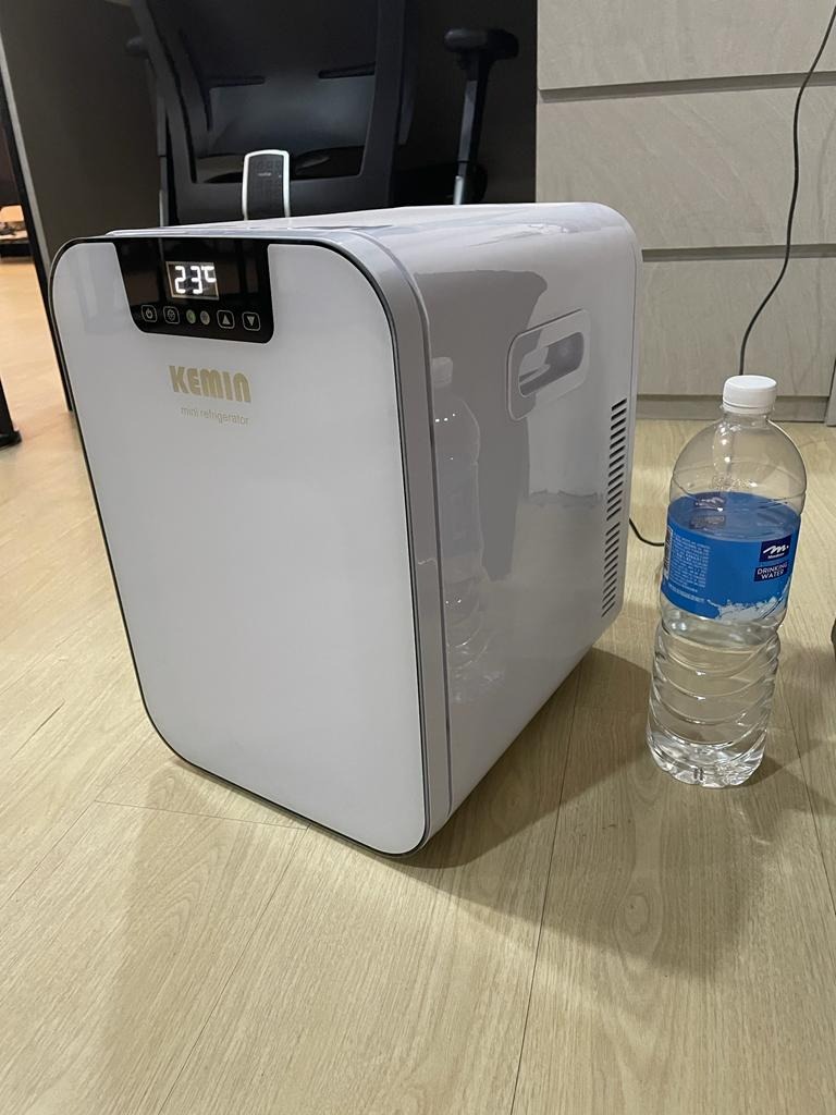 Kemin 20L Mini Fridge, TV & Home Appliances, Electrical, Adaptors & Sockets on Carousell