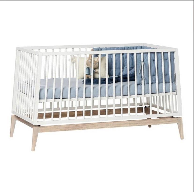 Leander Linea Baby Cot, 兒童＆孕婦用品, 兒童傢具, 兒童傢具 - 嬰兒床 - Carousell