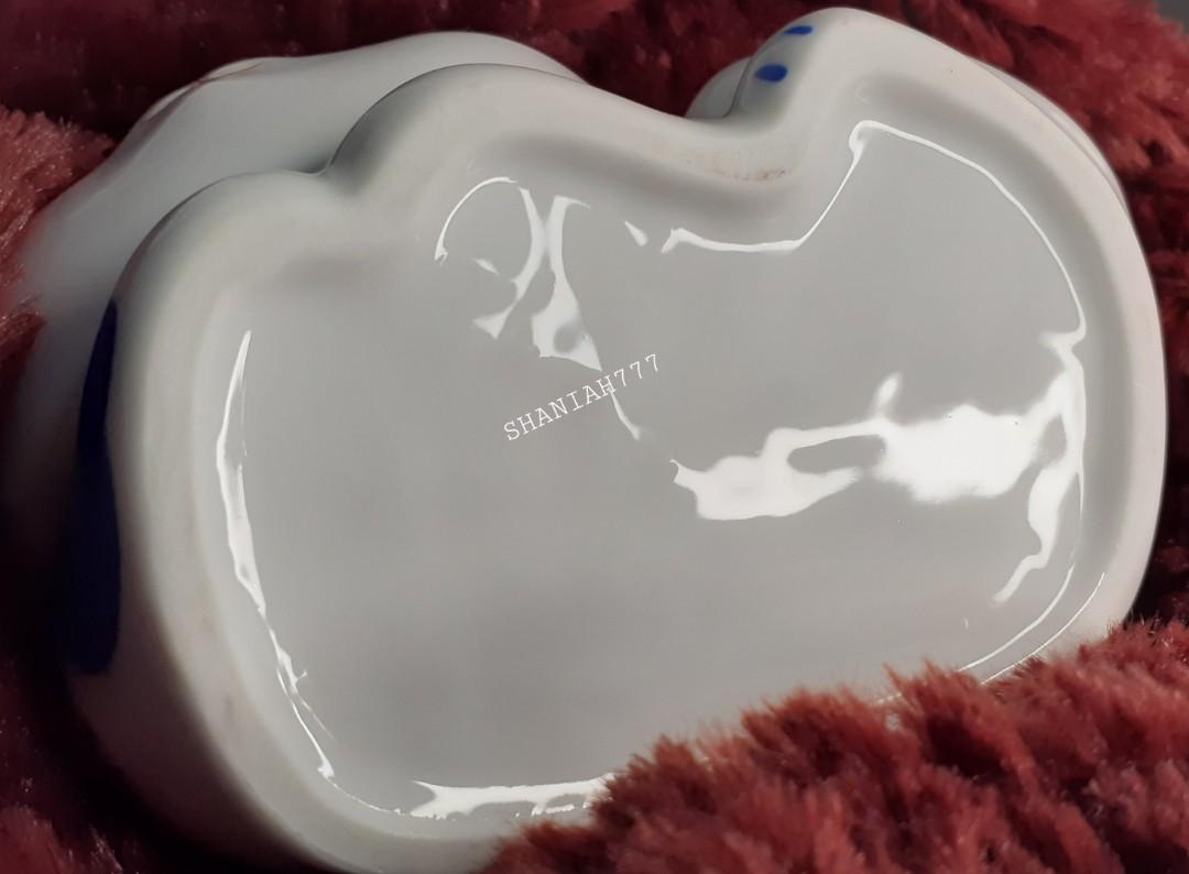 MANEKO NEKI Lucky Napping Cat Yakushi Kiln Mosquito Repellant Rack ...