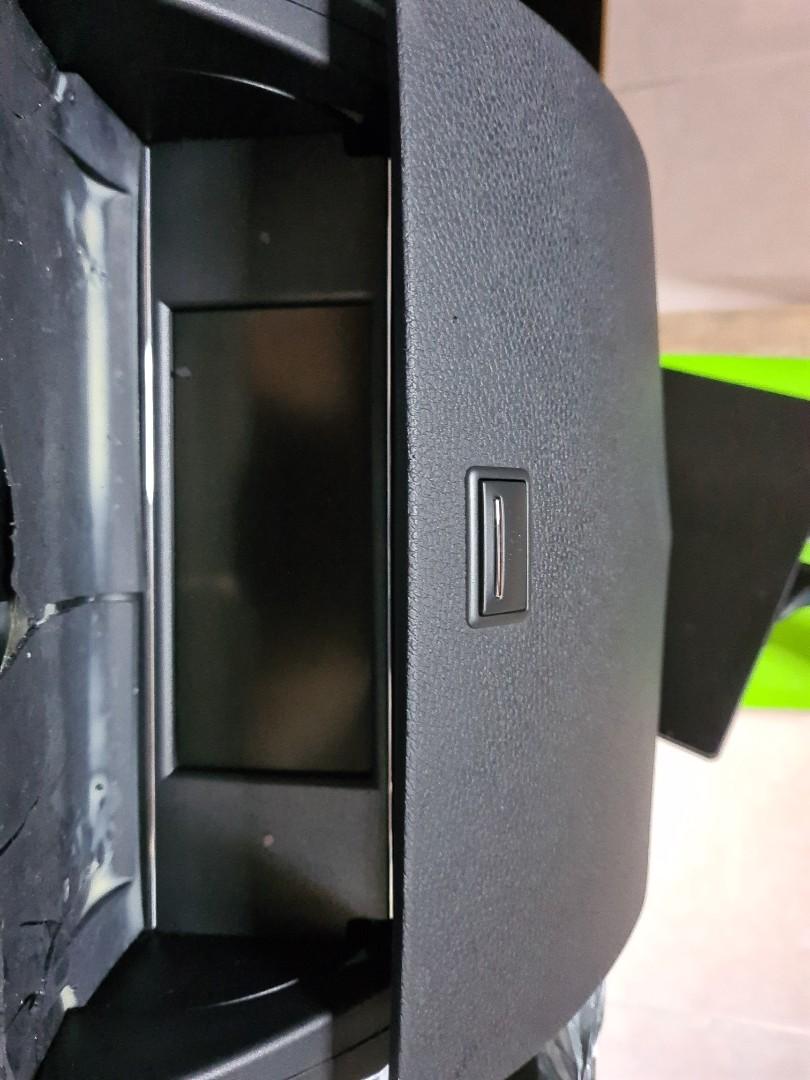Original Mercedes w204 display, Car Accessories, Accessories on Carousell