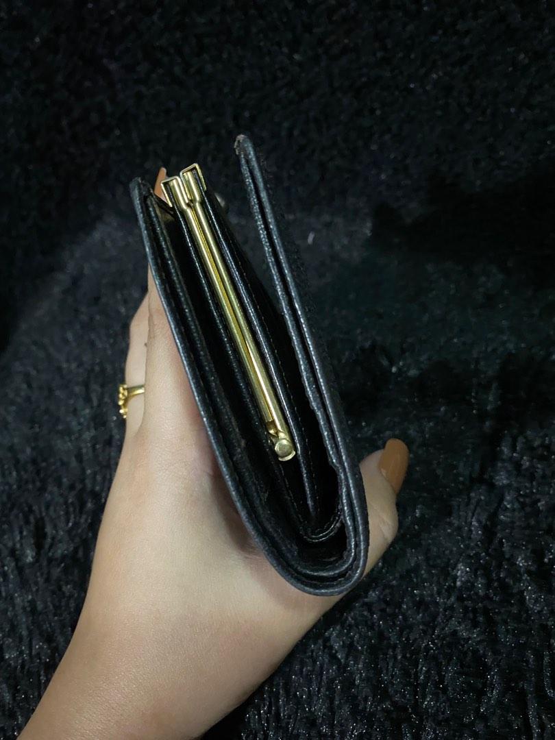 STINGRAY, Women's Fashion, Bags & Wallets, Wallets & Card holders on Carousell