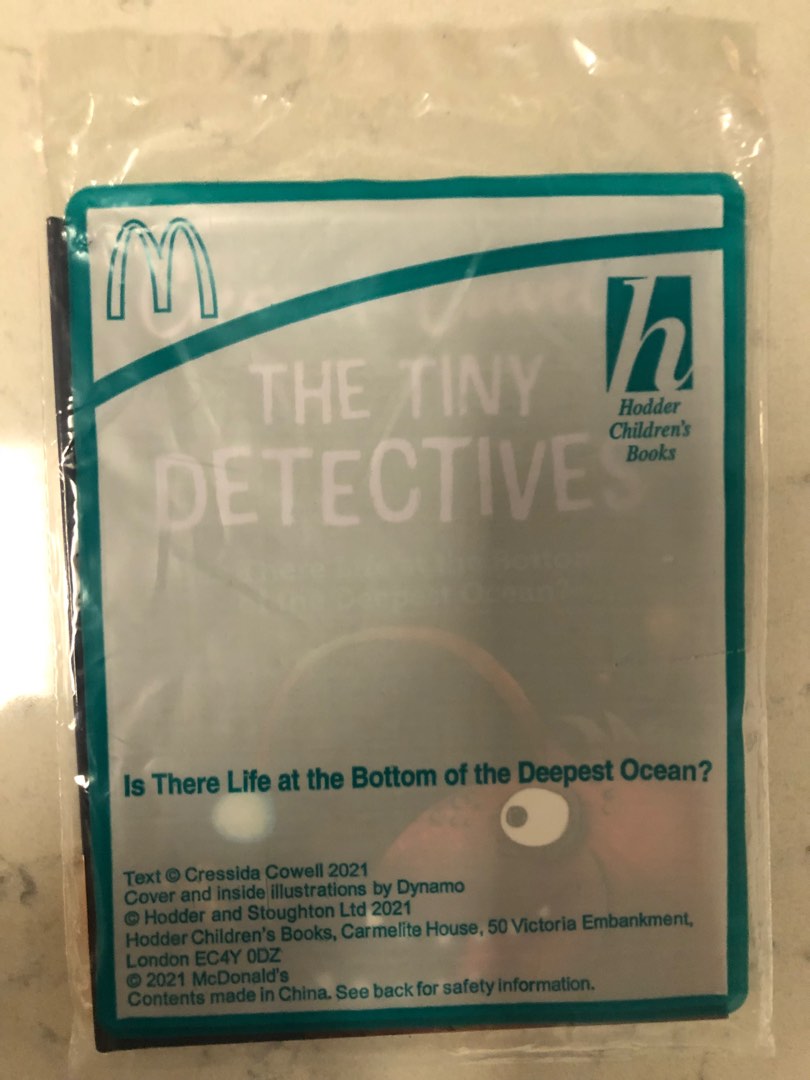 The Tiny Detectives, Hobbies & Toys, Books & Magazines, Children's Books on Carousell
