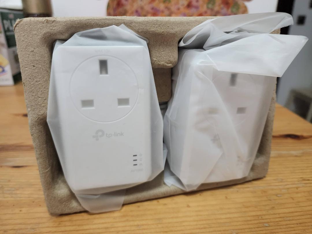 TP Link TL-PA7017P KIT AV1000 Gigabit Passthrough Powerline Kit TPLink ...