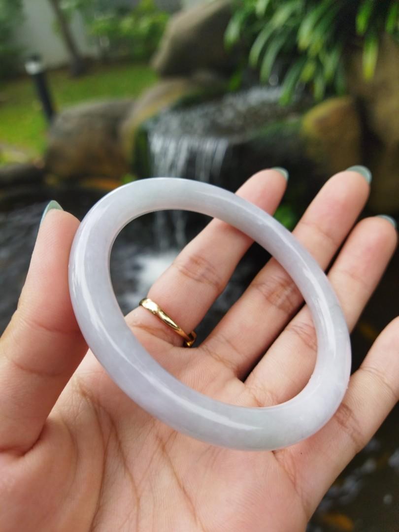Type A thin princess cut white/pale faint lavender jadeite jade bangle ...
