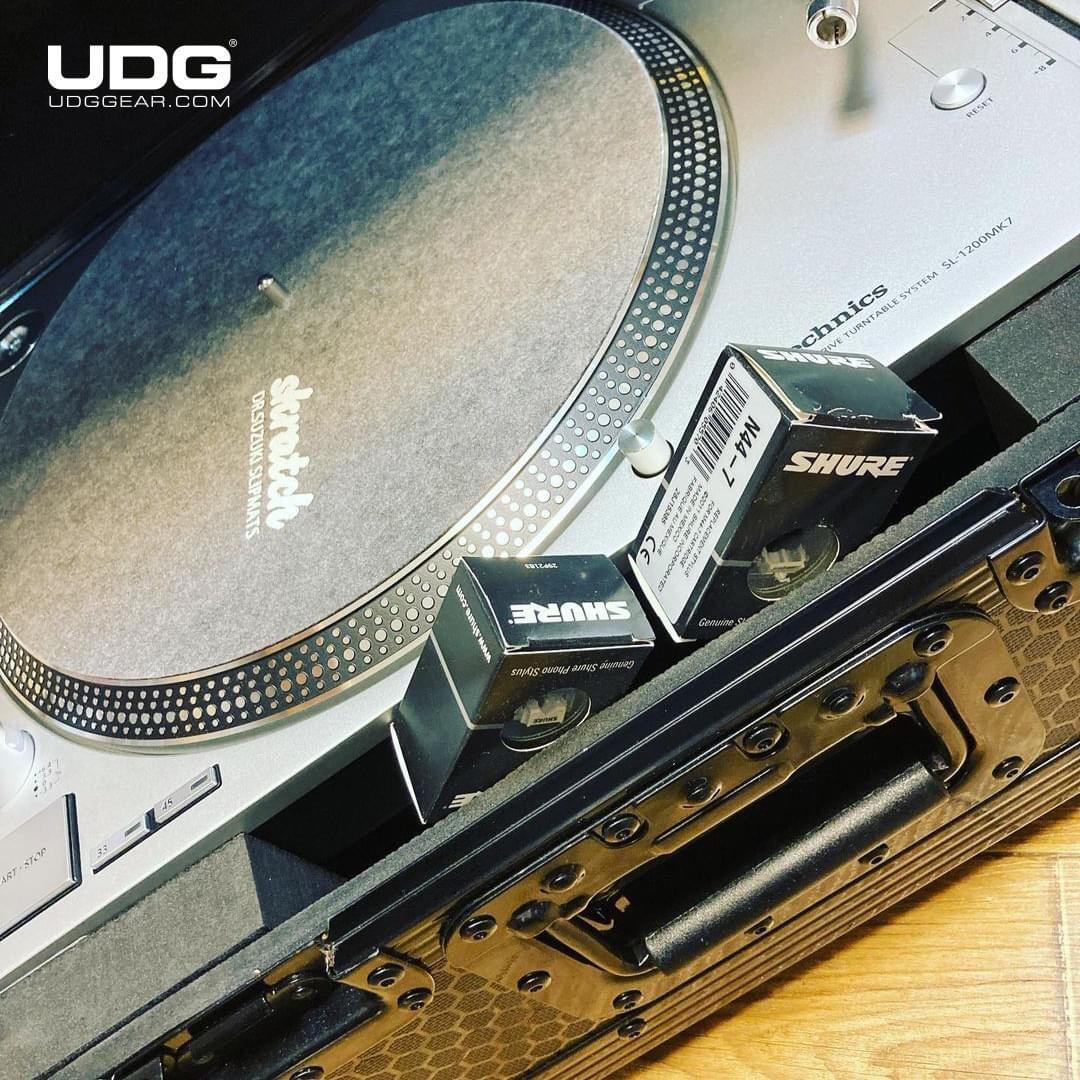 Protect your valuable turntable - UDG Ultimate Flight Case Turntable ...