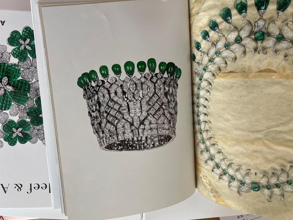 Van Cleef & Arpels catalog, 名牌, 飾物及配件 - Carousell