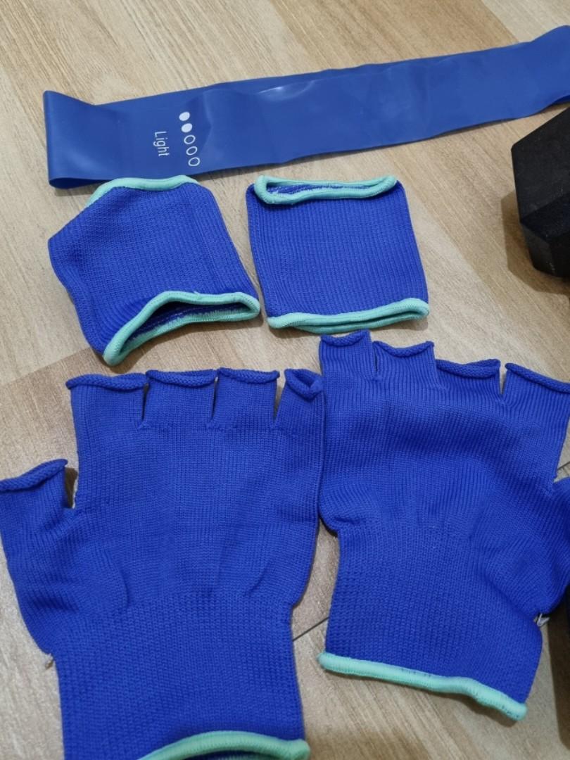 5kg Dumbbell Pair with Freebies, Sports Equipment, Exercise & Fitness ...