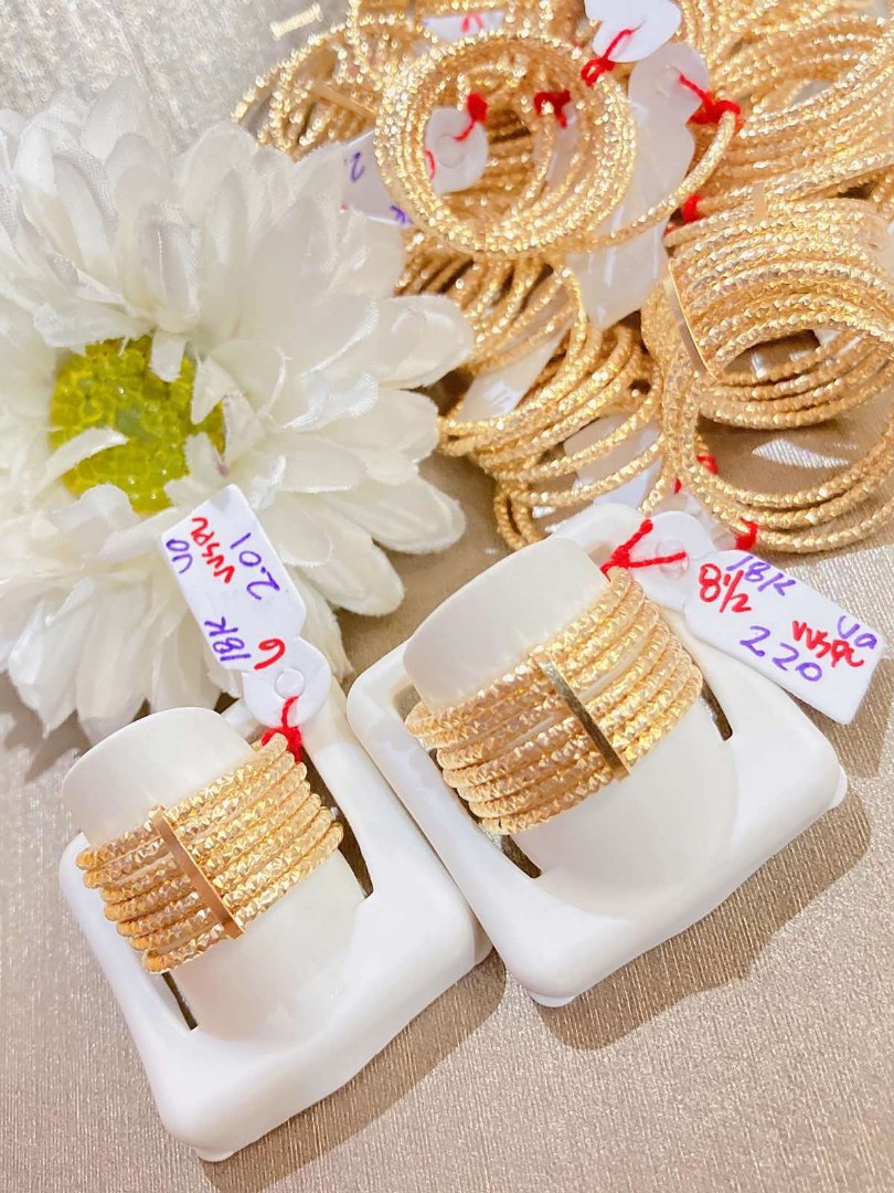 7days Ring 18k Gold, Women's Fashion, Jewelry & Organizers, Rings on ...