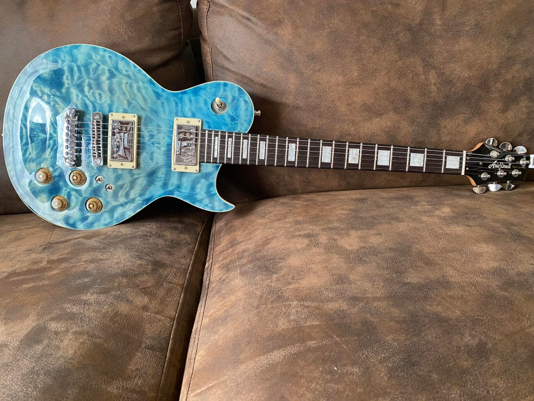 Aria Pro II PE-480 Quilted Maple Archtop Emerald Blue, Hobbies & Toys, Music & Media, Musical ...