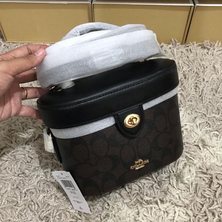 Coach kay crossbody, Women's Fashion, Bags & Wallets, Cross-body Bags ...