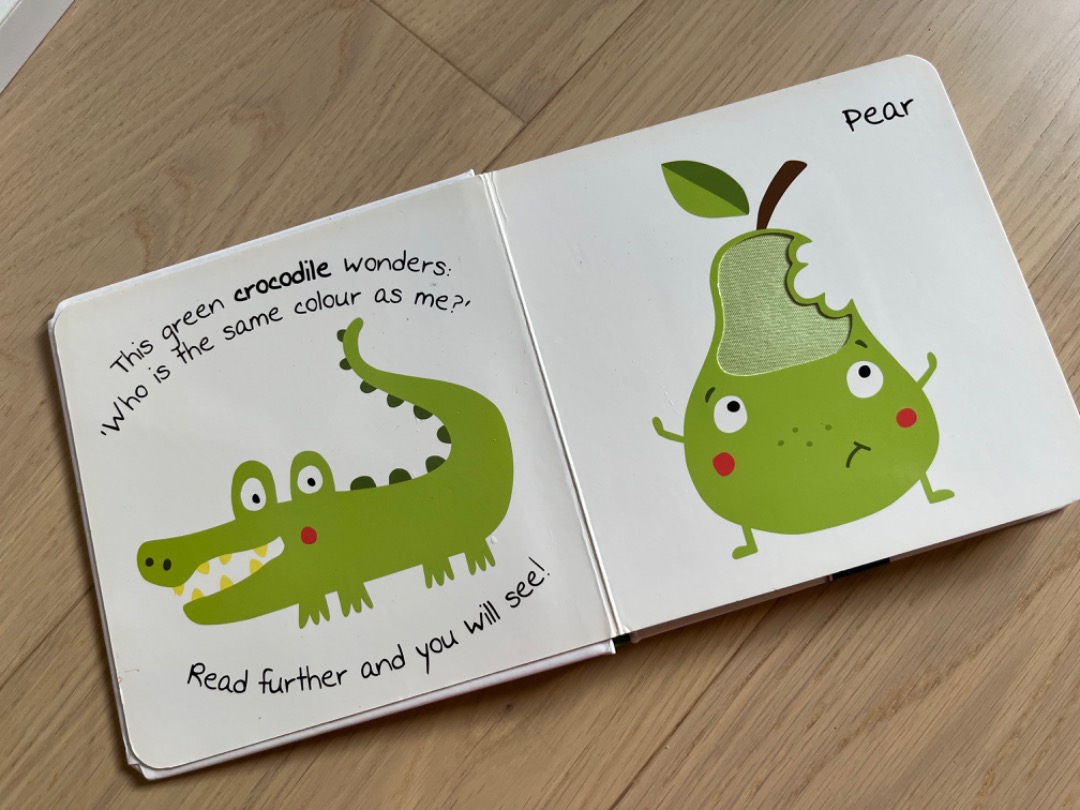 Colours to touch - green (Touchy-Feely Book), 興趣及遊戲, 書本 & 文具, 小朋友書 ...