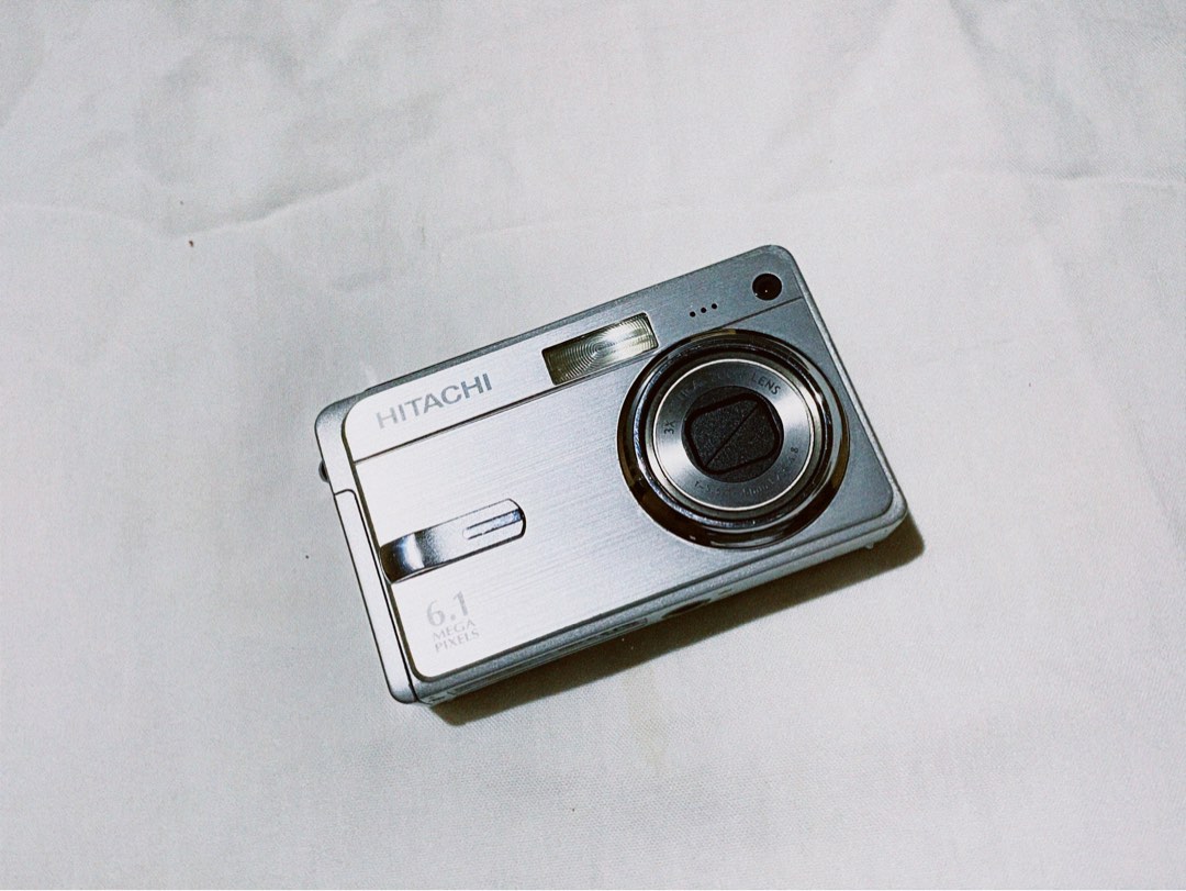 Hitachi HDC-633X, Photography, Cameras on Carousell