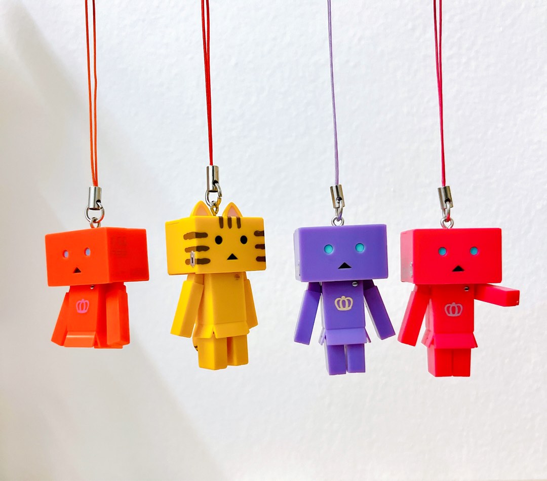 Kaiyodo Revoltech & Cat Nyanboard Box Keychain, Hobbies & Toys, Toys ...