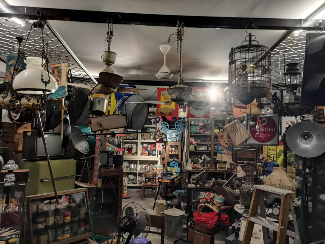 Kedai antik Perabot antik, Hobbies & Toys, Collectibles & Memorabilia ...