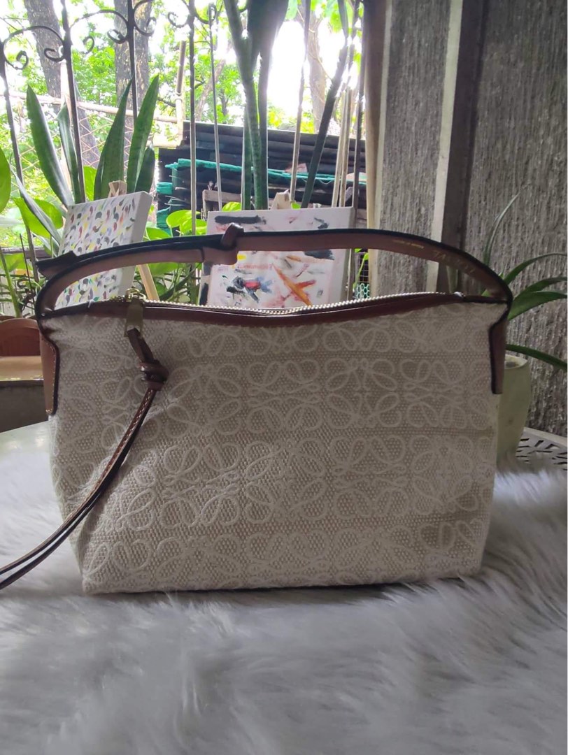 Loewe short strap bag, Women's Fashion, Bags & Wallets, Shoulder Bags ...