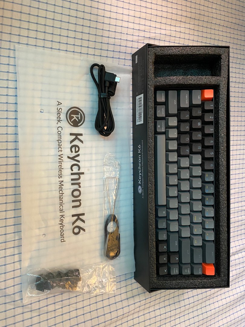 MECHANICAL KEYBOARD: KEYCHRON K6 with original keychron wrist rest ...