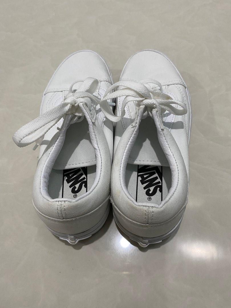 Original Vans Old Skool, Luxury, Sneakers & Footwear on Carousell