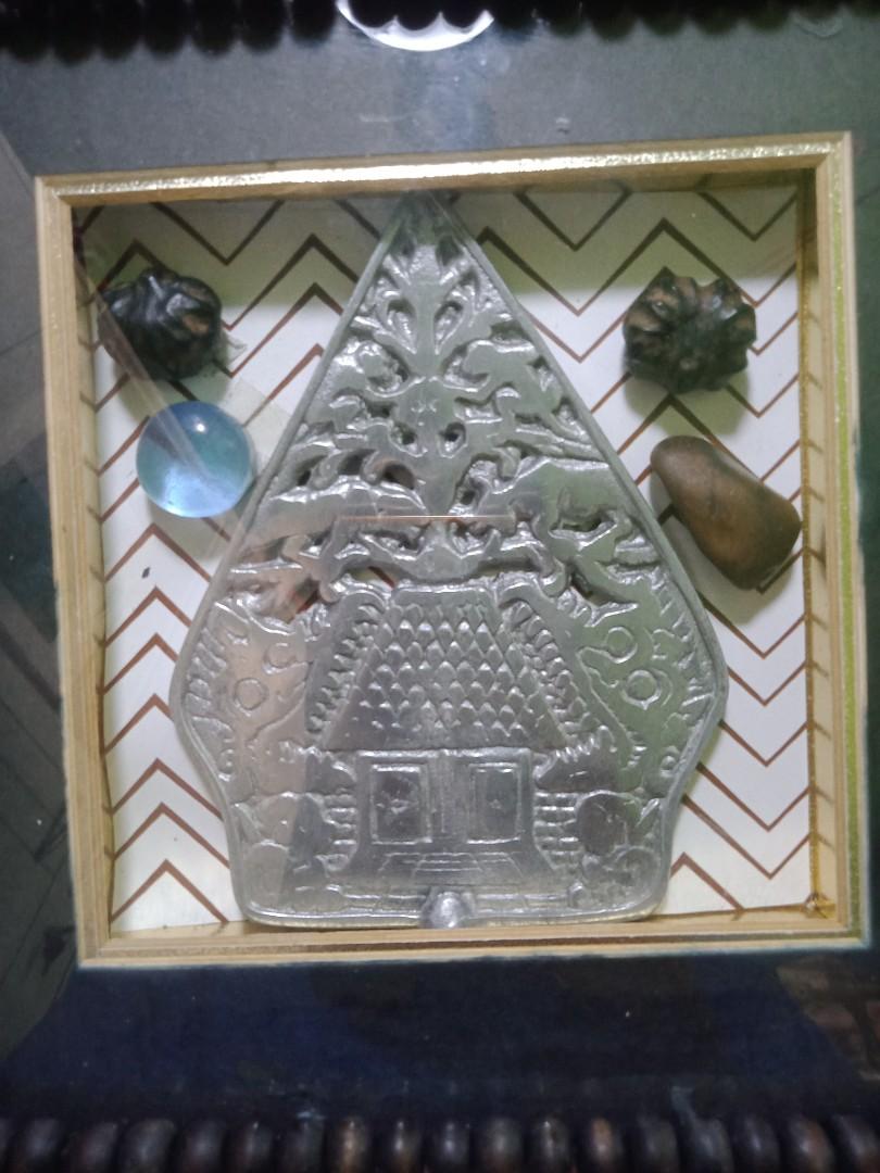 Pajangan antik dan unik, Desain & Kerajinan Tangan, Karya Seni di Carousell