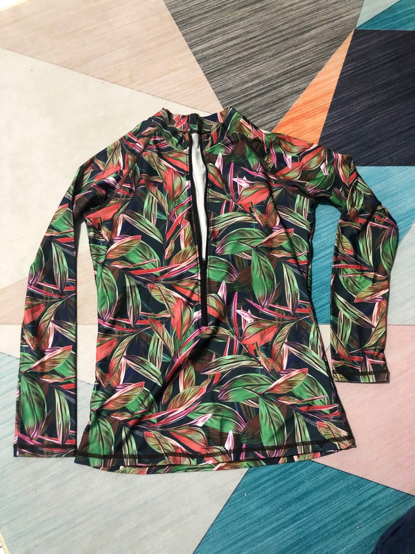 Printed Rash guard, Women's Fashion, Swimwear, Rash guard on Carousell
