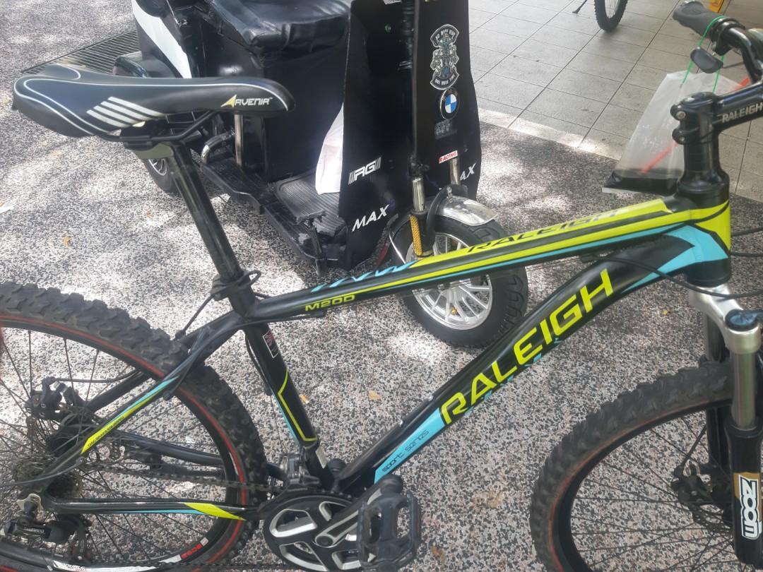 Raleigh mountain bike 26"M200, Sports Equipment, Bicycles & Parts ...