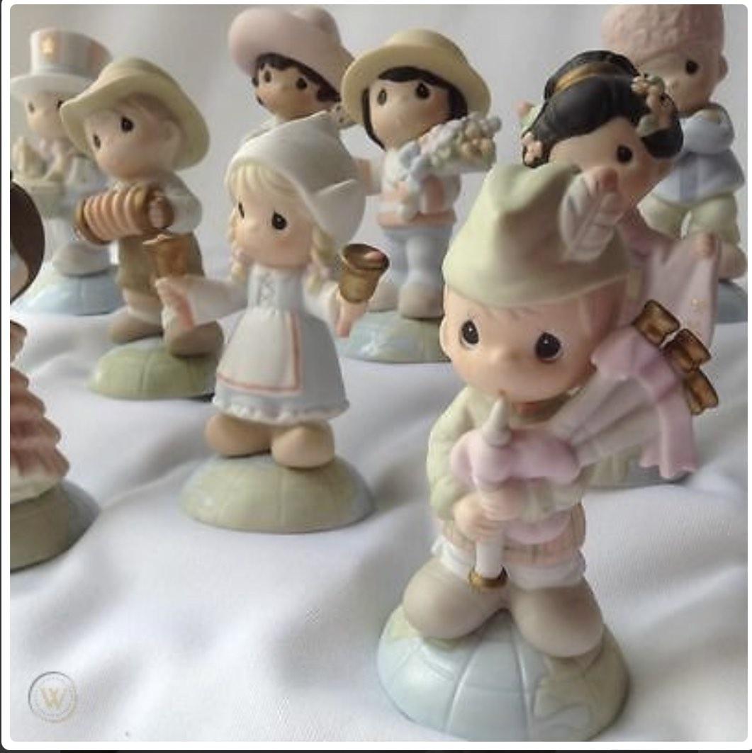 RARE PRECIOUS MOMENTS COMPLETE SET OF 12 INTERNATIONAL FIGURINES ...