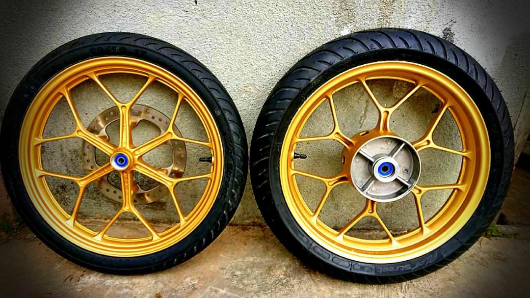 Rim Rs150 standard original + tayar michelin (2hri pakai), Motorbikes ...