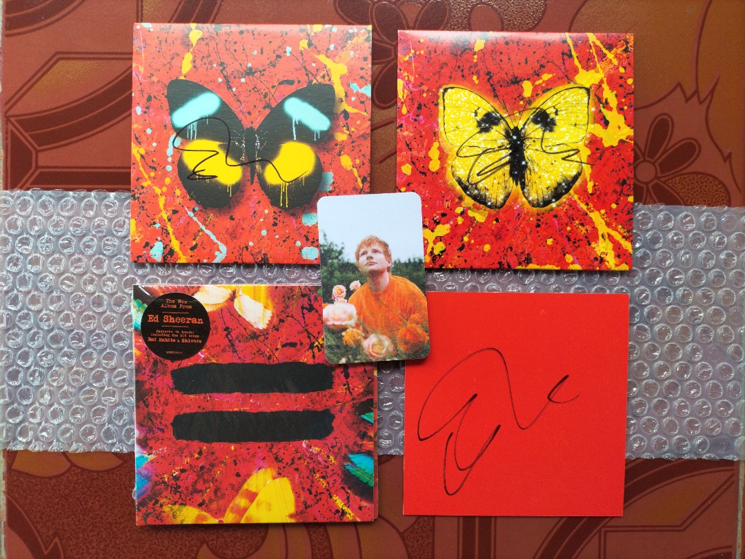 [SIGNED] Ed Sheeran = album + single CDs (Bundle), Hobbies & Toys ...