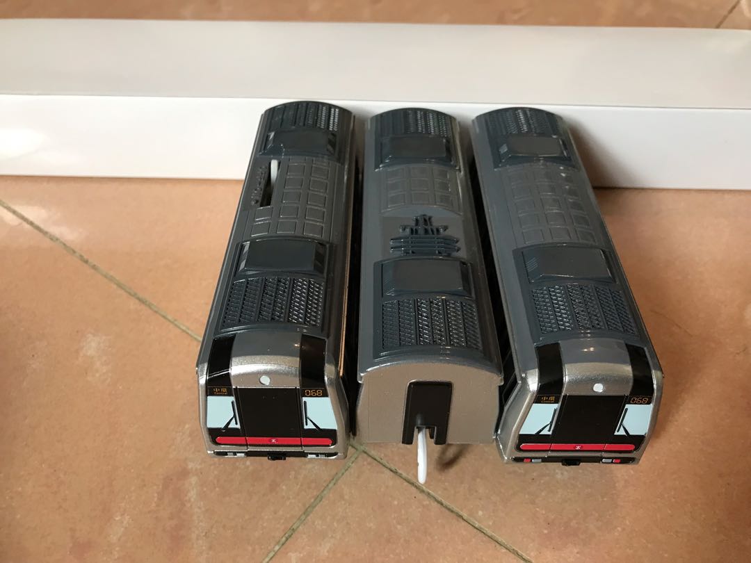 Tomy Takara Plarail RAIL MTR 港鐵載客列車 [1998-] (絕版), 興趣及遊戲, 玩具 & 遊戲類 ...
