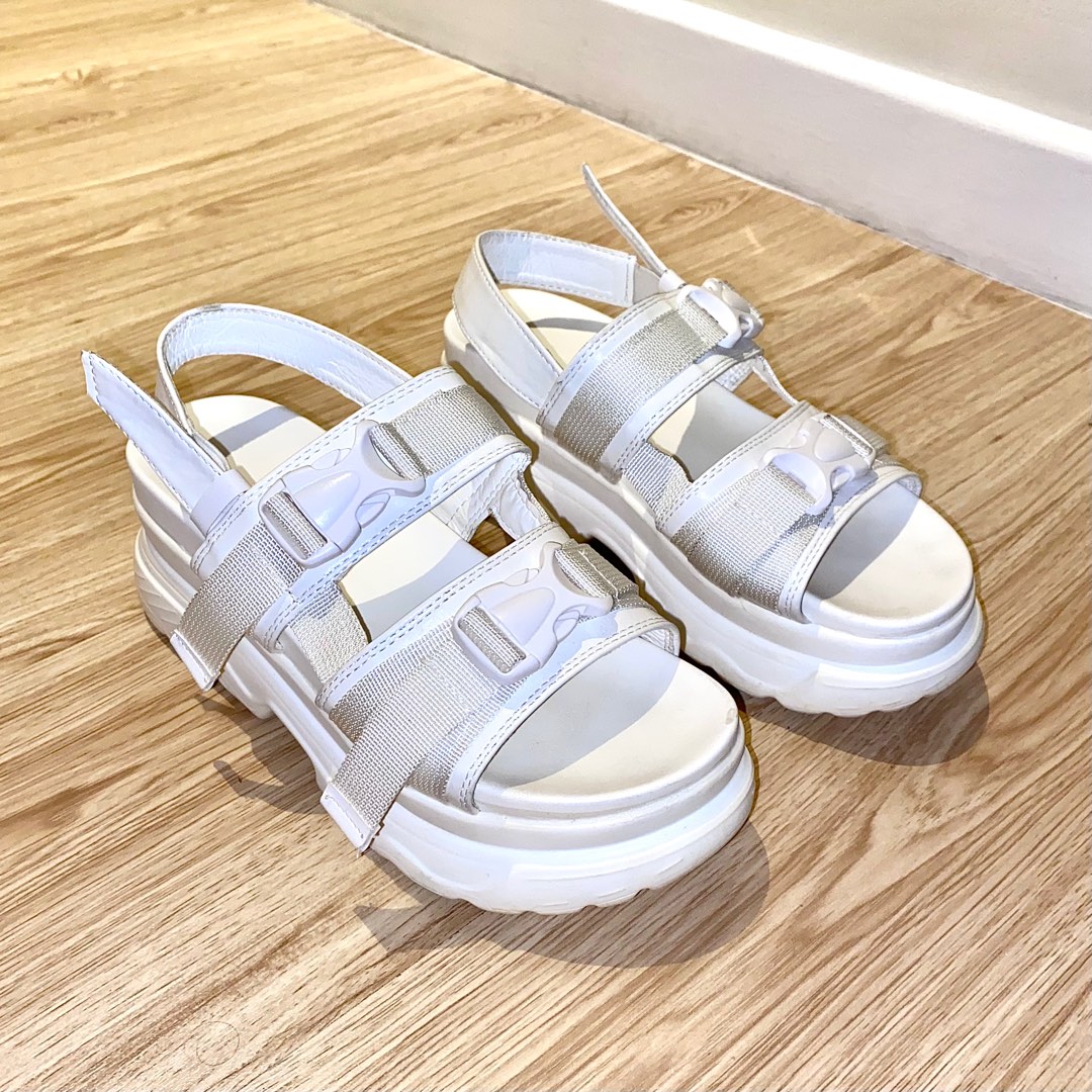 White Chunky Platform Sandals, Women's Fashion, Footwear, Sandals on ...