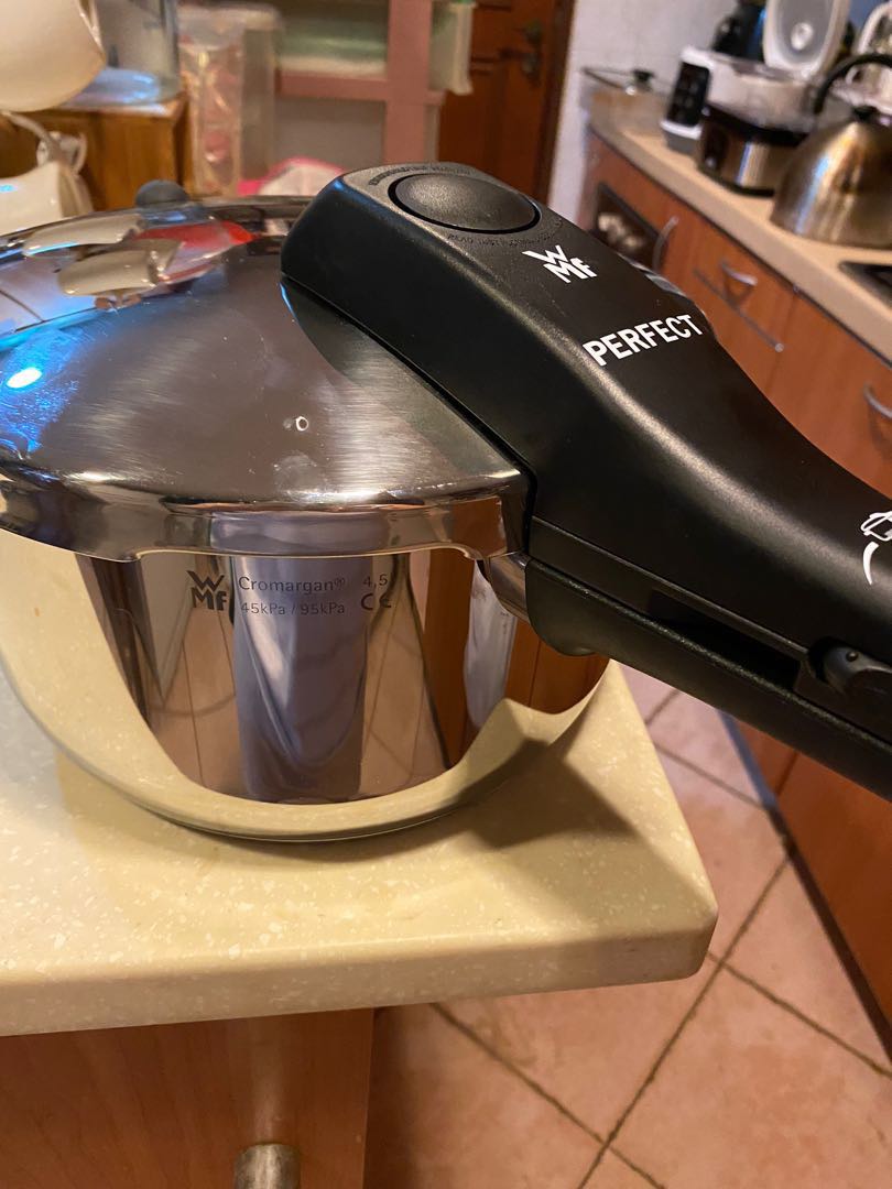 WMF Pressure cooker Perfect 4.5L, TV & Home Appliances, Kitchen ...