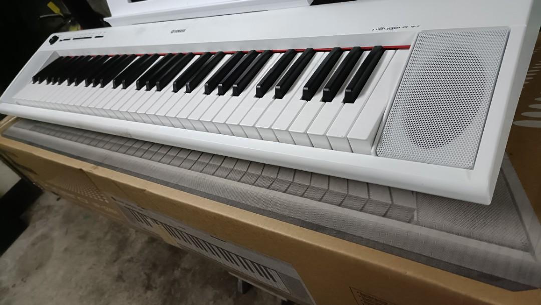 Yamaha Piaggero NP-12 White portable, Hobbies & Toys, Music & Media ...