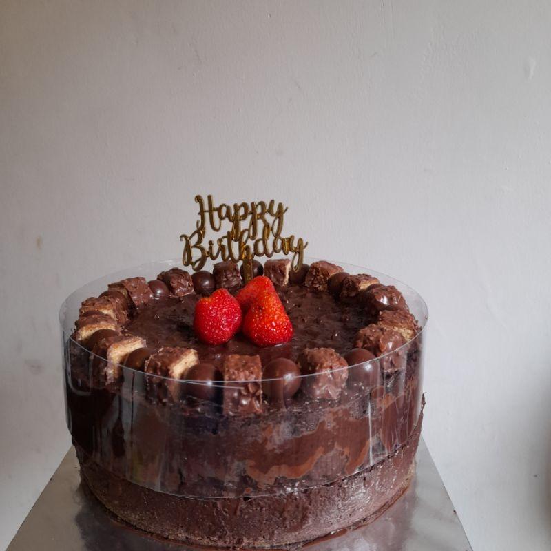 Birthday Cake Fudgy Brownies Kue Ulang Tahun, Makanan & Minuman, Kue ...