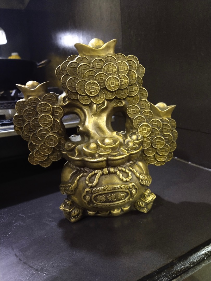 Brass lucky money tree statue display, Hobbies & Toys, Memorabilia ...