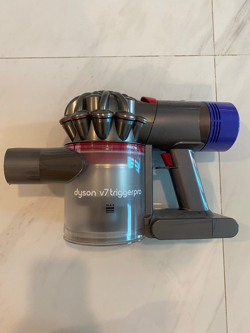Dyson v7 Triggerpro Vacuum Cleaner, TV & Home Appliances, Vacuum Cleaner & Housekeeping on Carousell