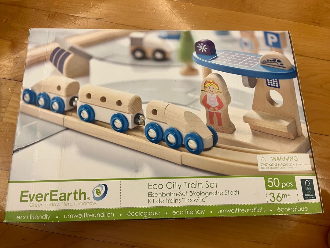 EverEarth Eco City Train Set 德國環保木製路軌火車玩具, 興趣及遊戲, 玩具 & 遊戲類 - Carousell