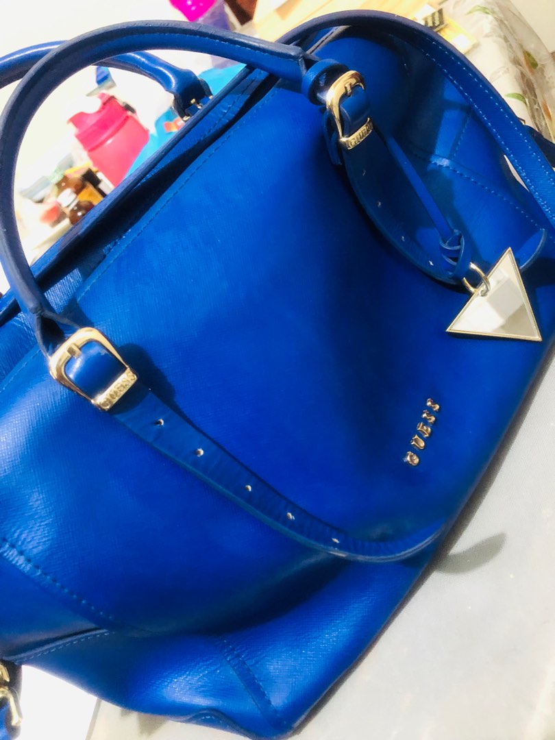 Guess boston bag, Women's Fashion, Bags & Wallets, Shoulder Bags on ...