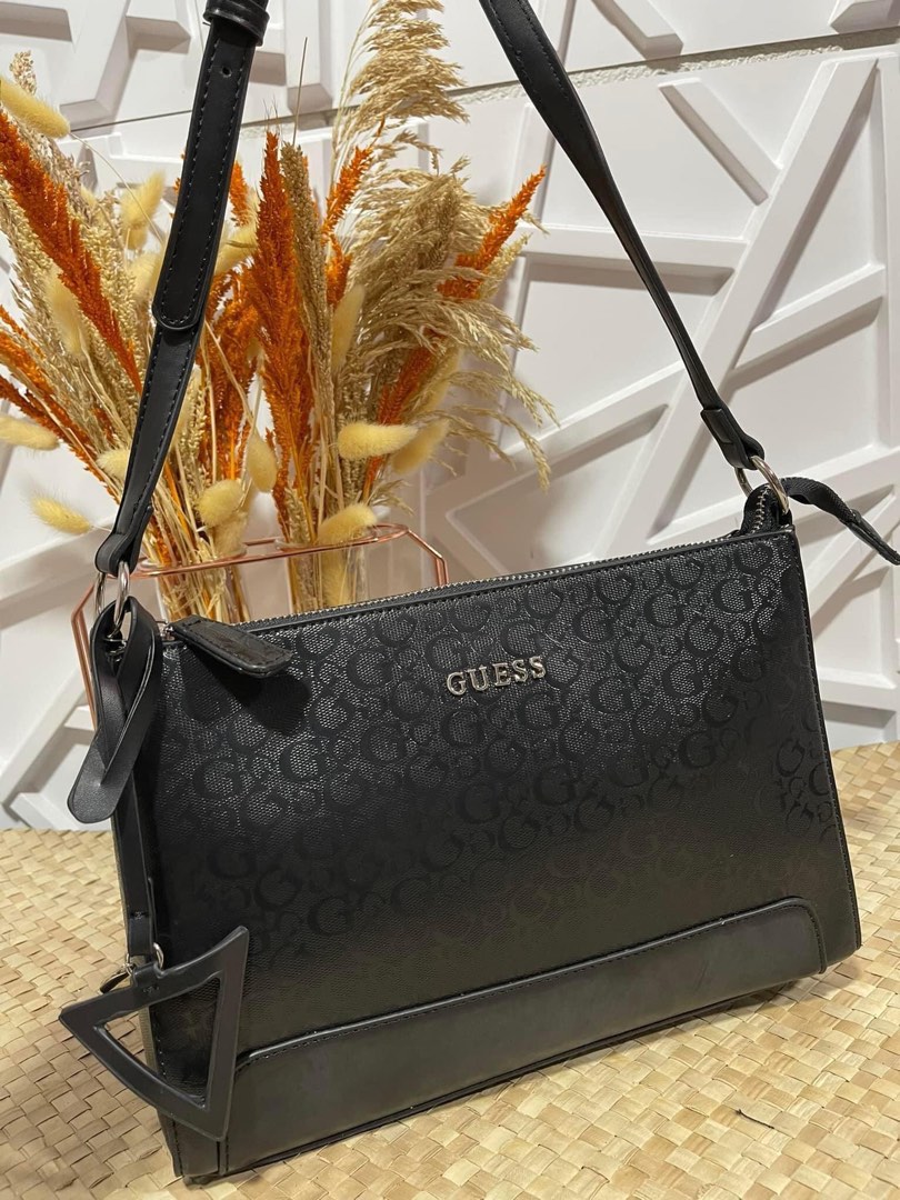 Guess Signature Logo Crossbody Sling Bag, Women's Fashion, Bags ...