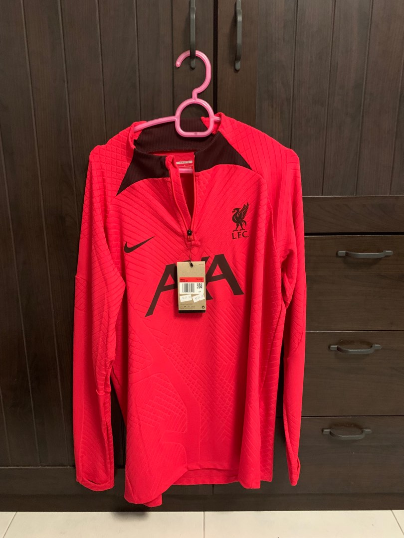 Liverpool Training Kit, Men's Fashion, Activewear on Carousell