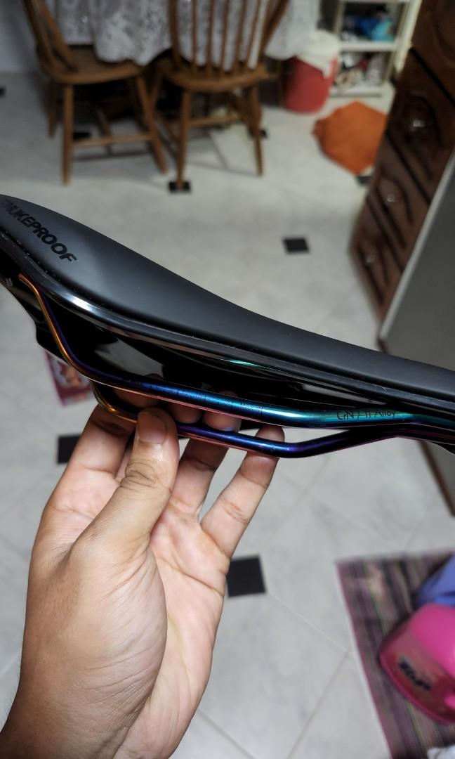 Nukeproof Sam Hill Enduro Saddle, Sports Equipment, Bicycles & Parts ...