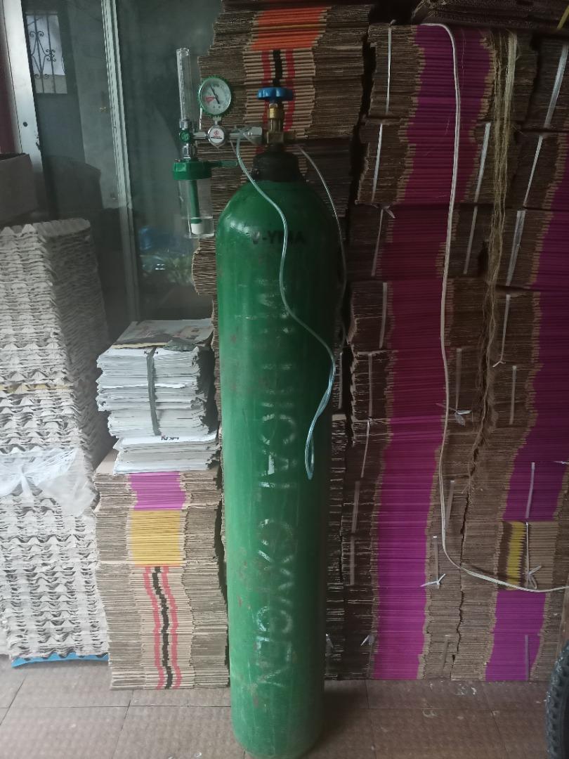 Oxygen Tank 50lbs complete set gagamitin na lang, Health & Nutrition ...