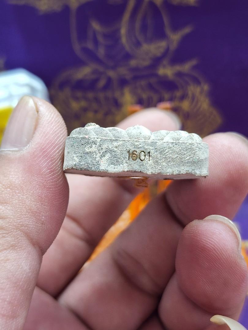 Phra khun pean with gem stones Serial:1601 Archan teelek Wat samnak ...