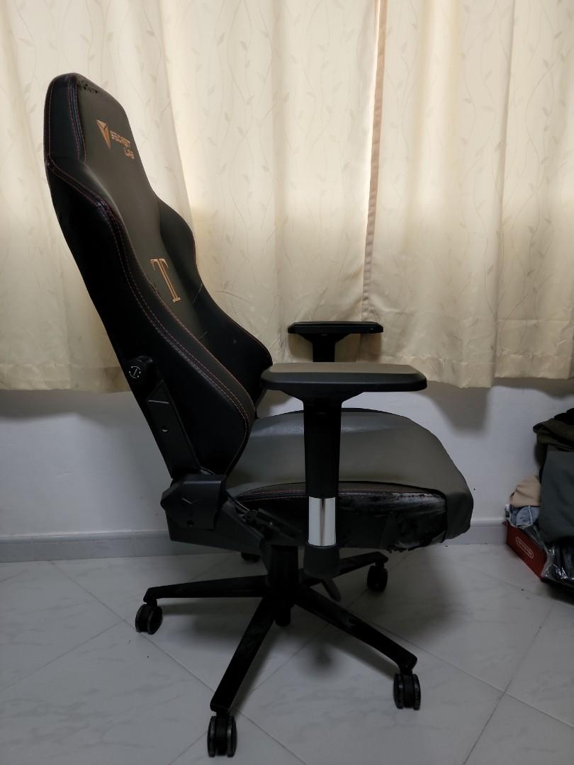 Secretlab Titan Stealth Gaming Chair 2017, Furniture & Home Living ...