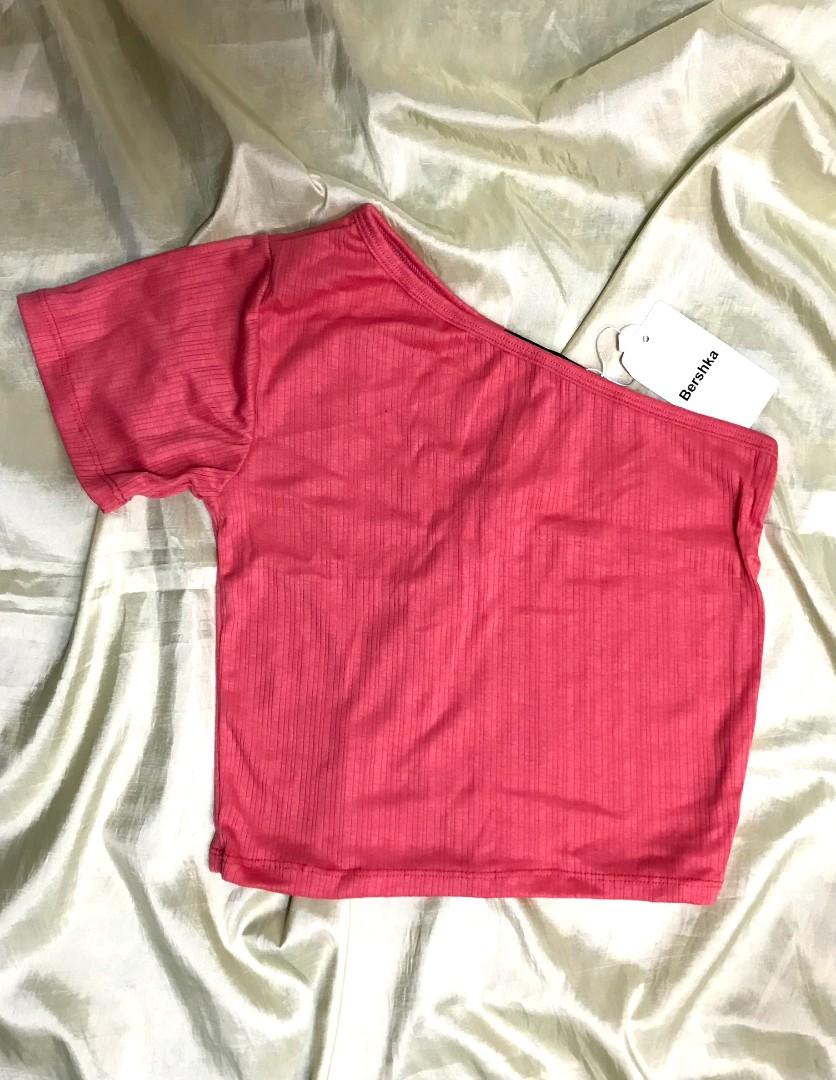 side sleeves, Women's Fashion, Tops, Others Tops on Carousell