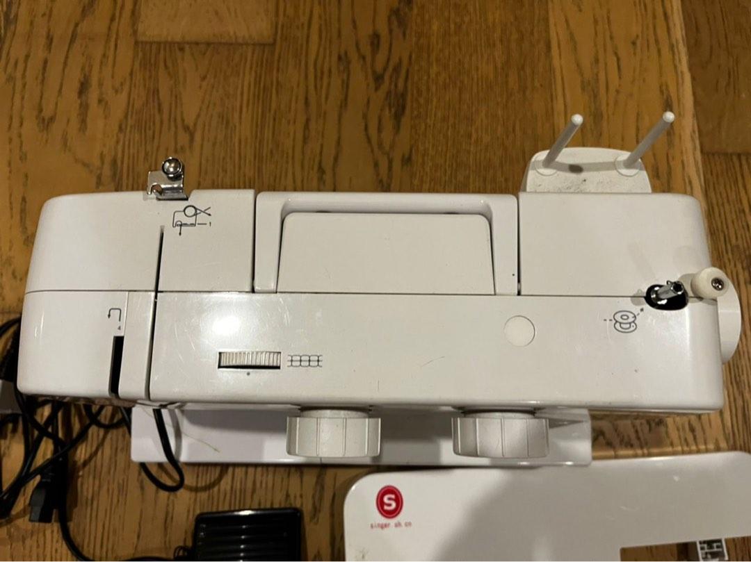 Singer - Sewing Machine Model 1409, Hobbies & Toys, Stationery & Craft ...